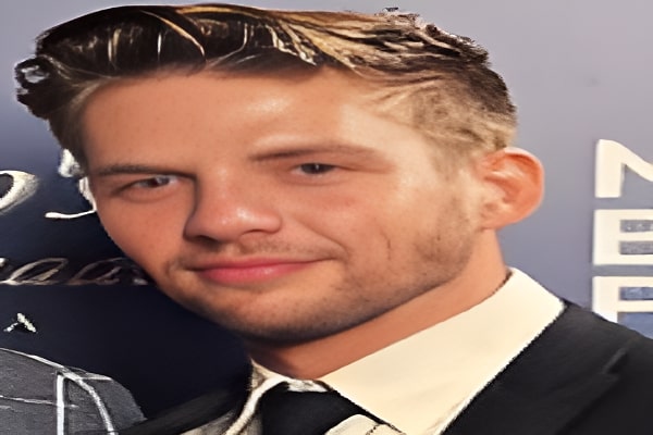 Accidental Surrogate For Alpha Movie Cast: Joining Romance Trip With Characters - ReelShort Fandom